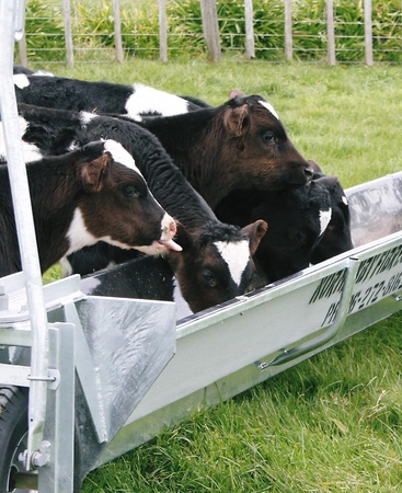 Trough Mobile Feeders - Livestock Meal Feeding Bins - troughMOBILE NZ