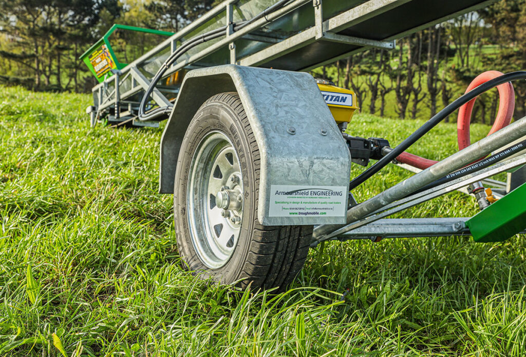 Wood Elevator - Pierce Woodsplitters - troughMOBILE